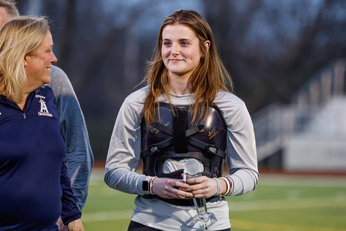 Illinois 3-sport athlete, who has battled cancer since she was 14 ...