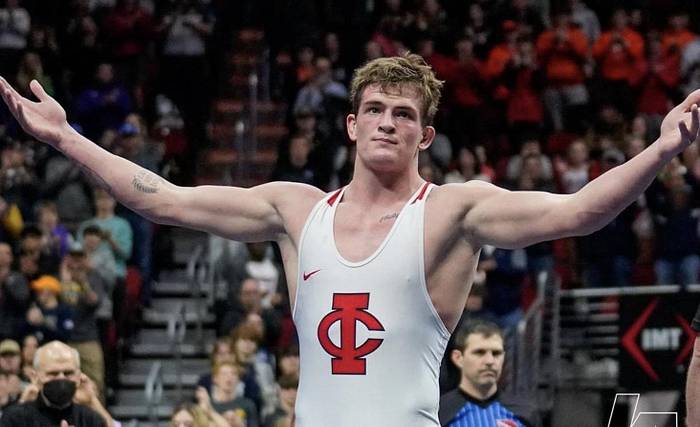 Iowa City's undefeated Ben Kueter, is No. 1 at 215 - Sports Illustrated ...