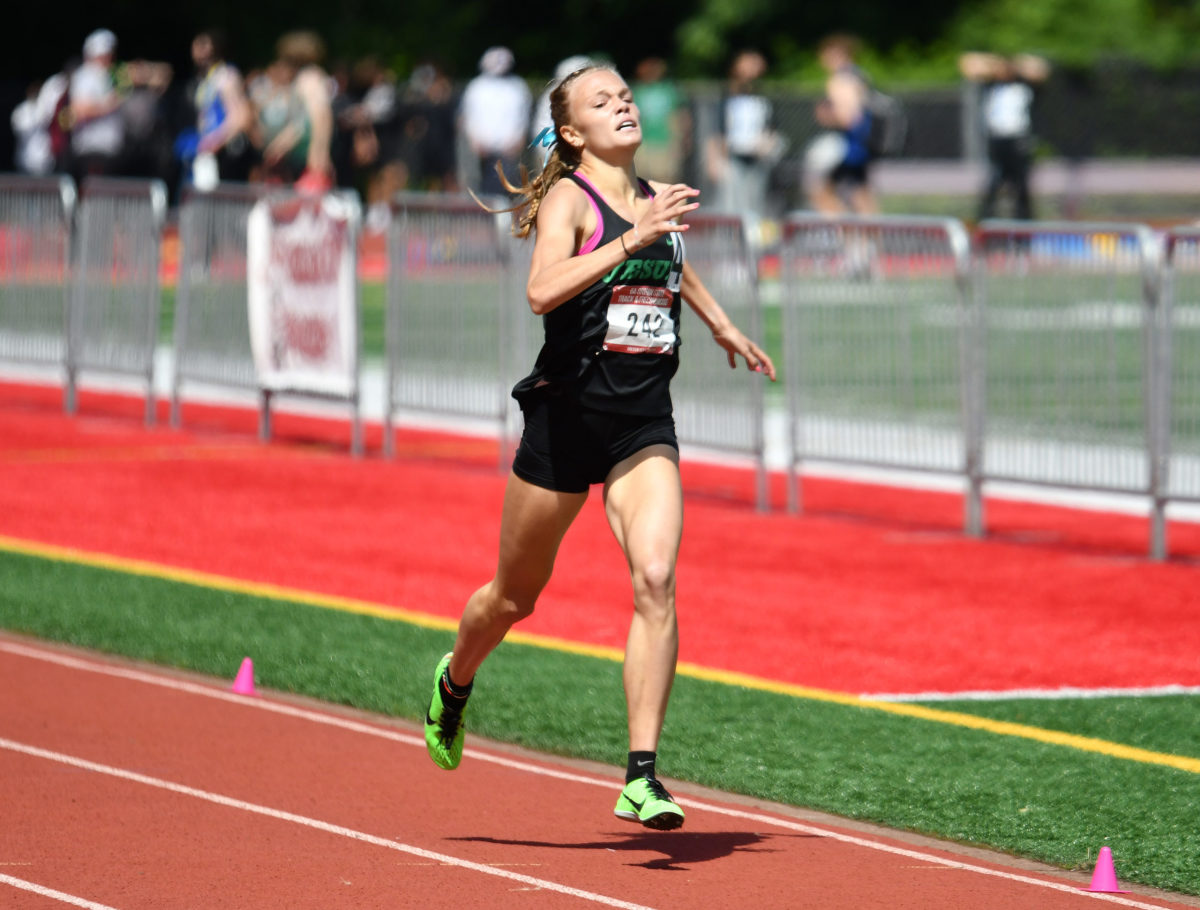 Chloe Foerster of Jesuit makes most of opportunity to run with friends ...