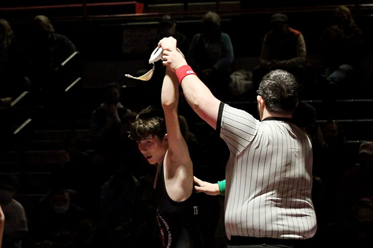 Photos: Thurston vs. Dallas wrestling - Sports Illustrated High School ...