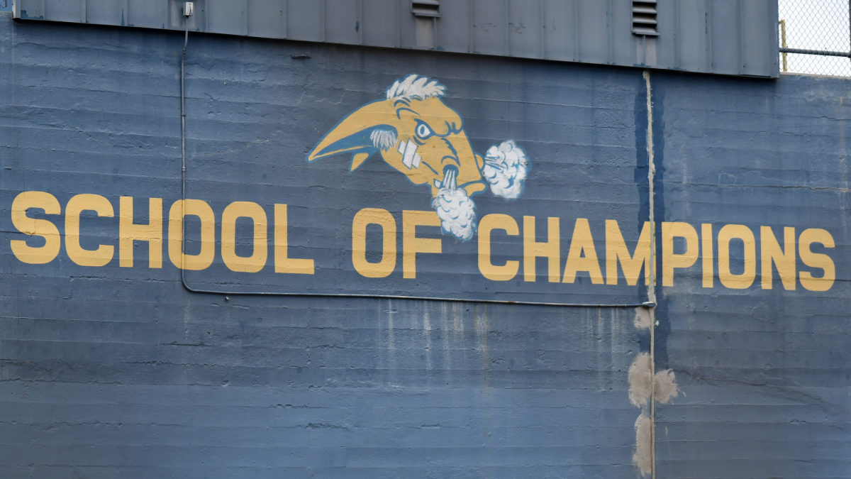 ‘WITH A PURPOSE.’ Houston Lillard, brother of Blazers star Damian ...