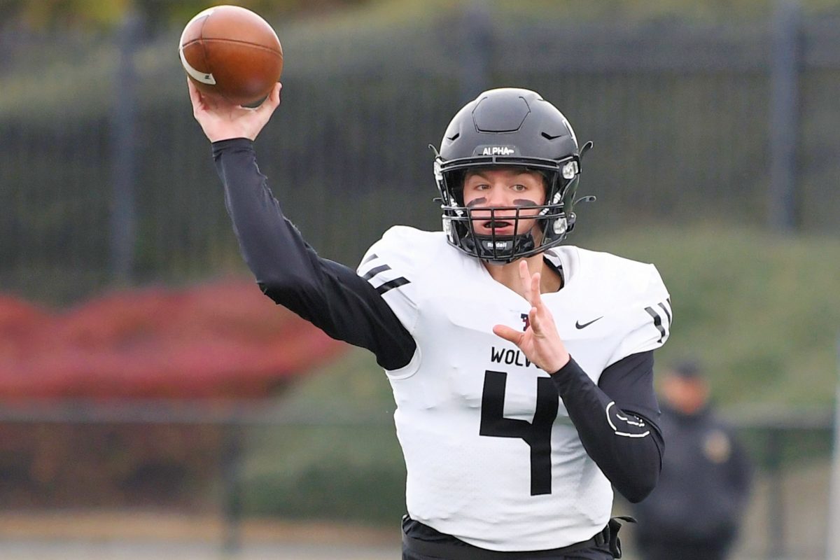 Tualatin vs. Central Catholic in Oregon 6A football final — predictions ...