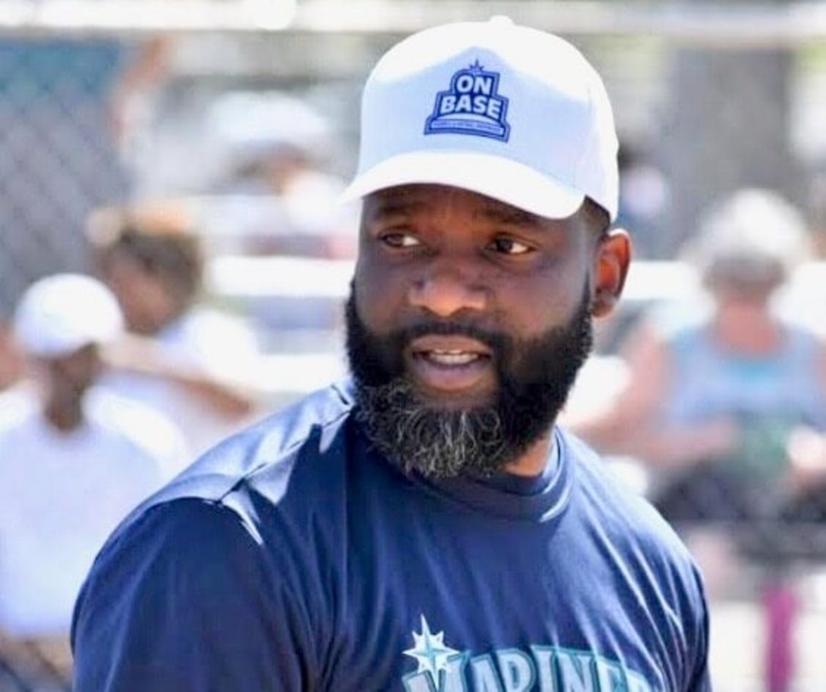 Can Foss football be relevant again? Rookie coach Kareem Razzaq thinks ...