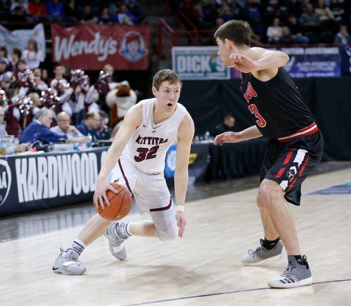Kittitas grad Brock Ravet, Washington's all-time leading scorer, to ...