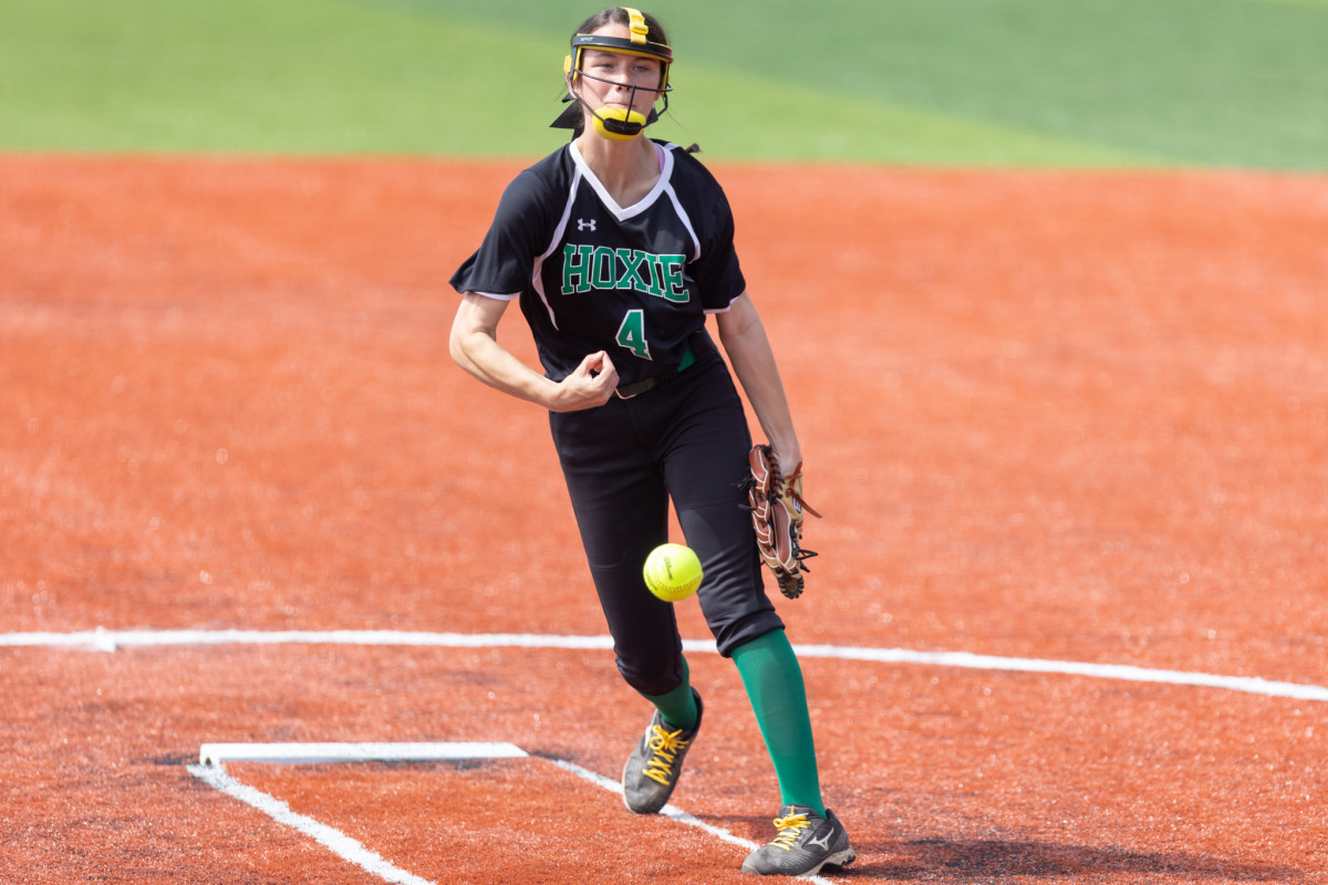 Macie Welch, Mackenzie Childers shut down Hoxie, bats explode late as ...