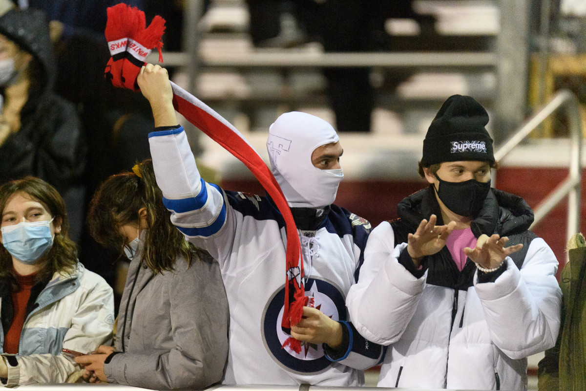 ‘Electric, electric, electric.’ Malik Ross scores 5 of his school ...