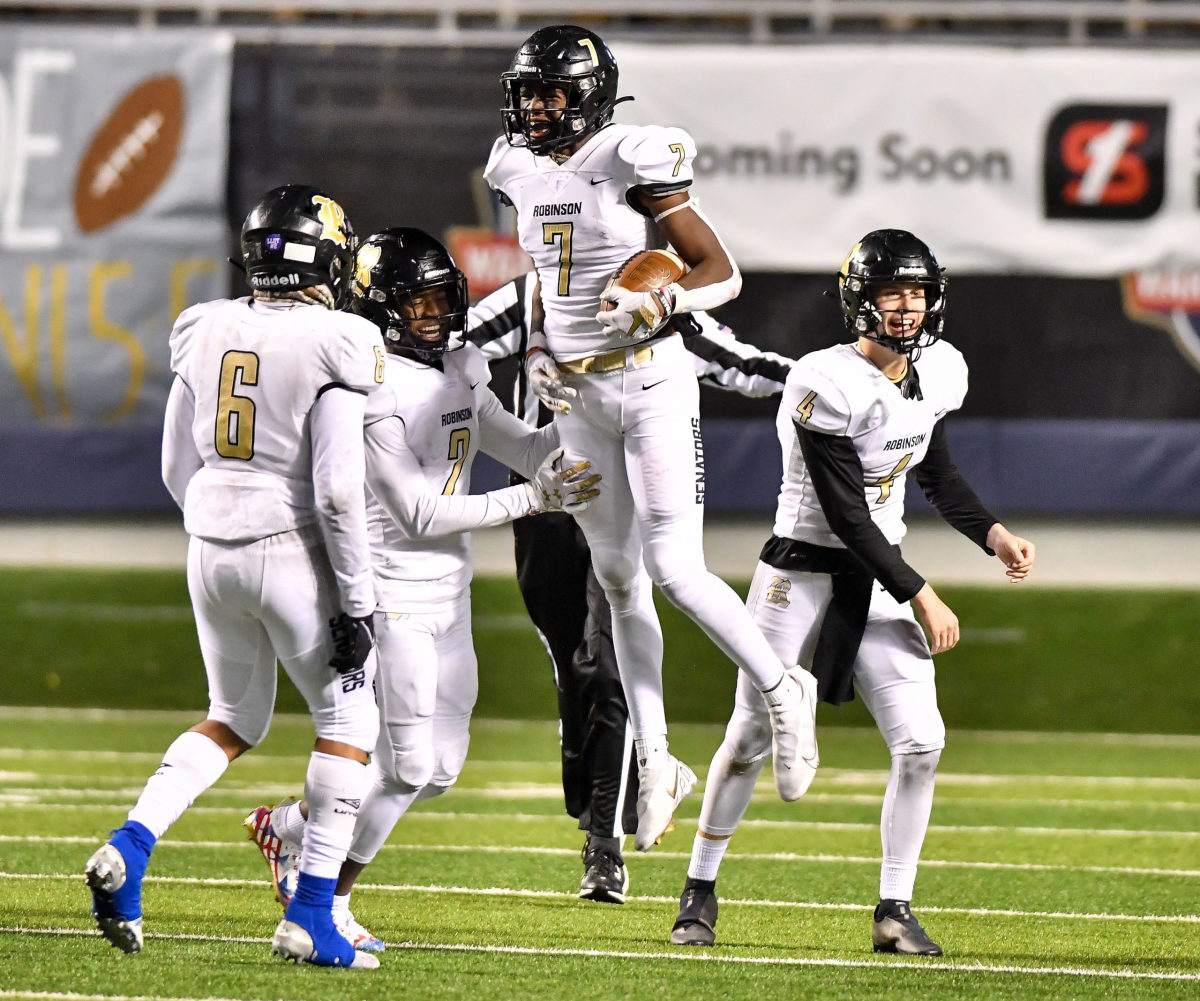 Robinson roars to fast start, stuns Shiloh Christian 42-14 for Class 4A ...