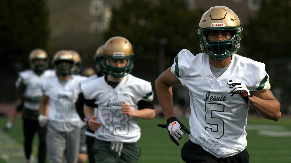 PHOTOS: Jesuit Crusaders prepare for 2021 spring football season ...