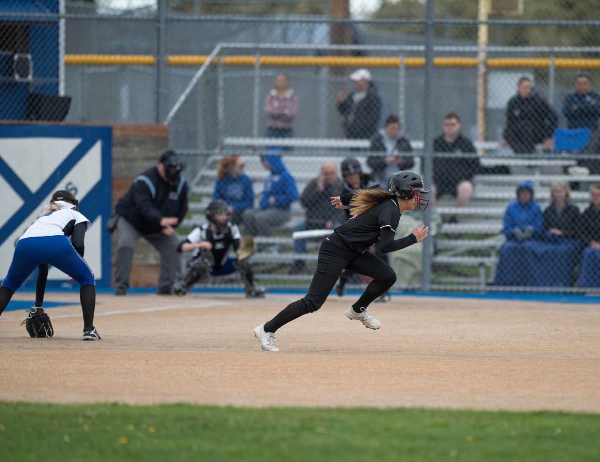 Here are 10 outfielders in Washington high school softball to watch in ...