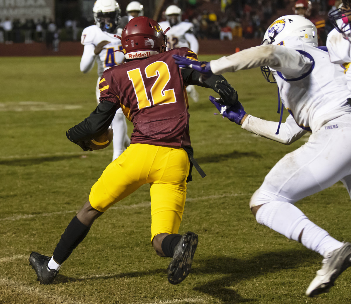 Photos: Kiron Benjamin scores 5 TDs as Laurel hammers Hattiesburg in ...