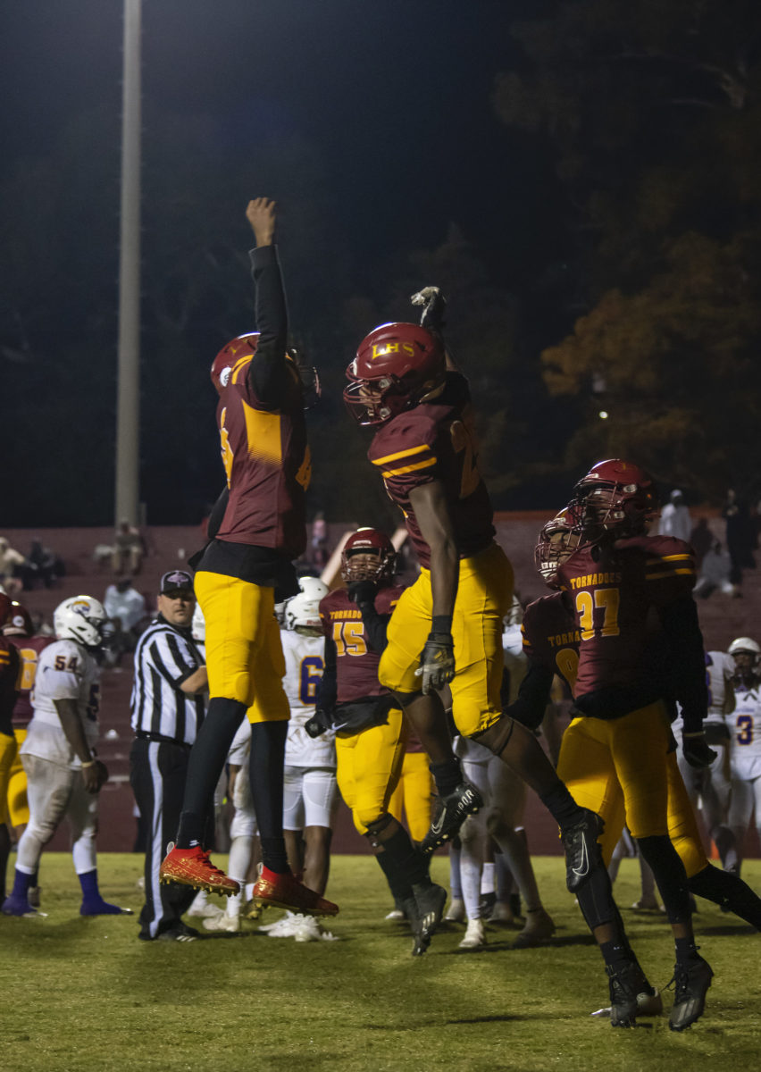 Photos: Kiron Benjamin scores 5 TDs as Laurel hammers Hattiesburg in ...