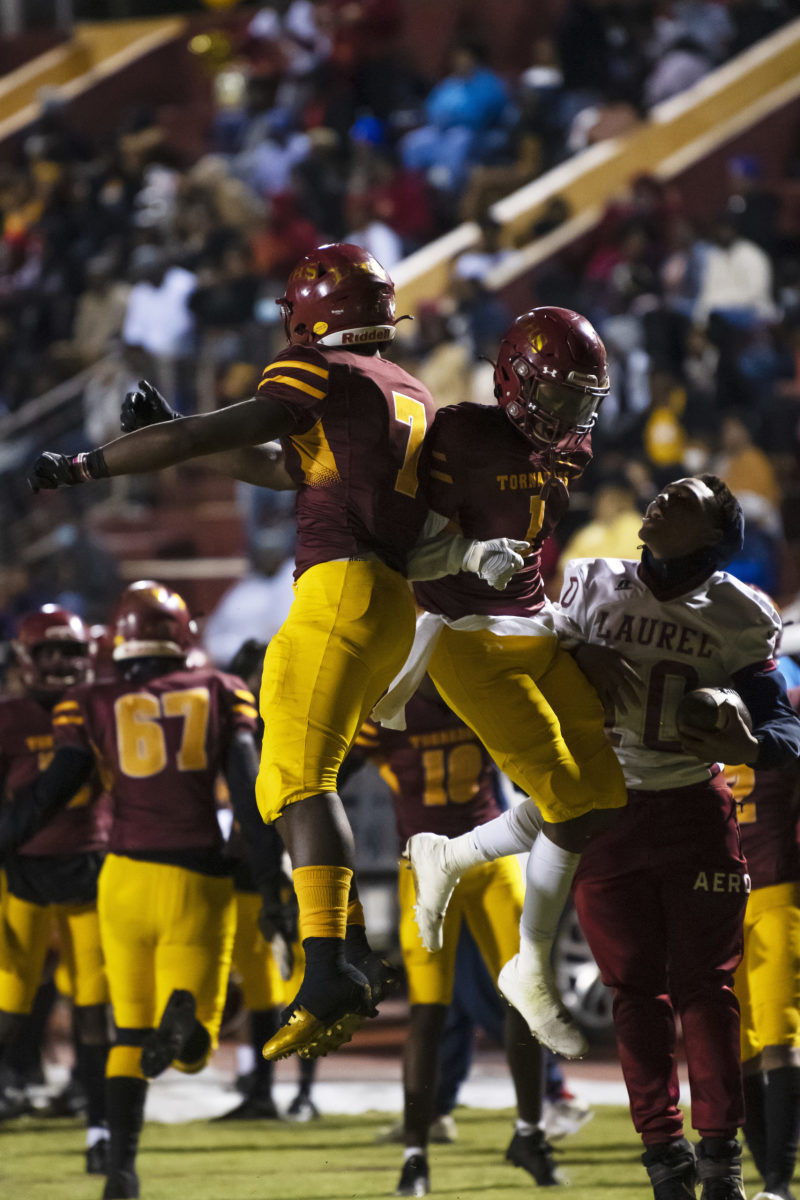 Photos: Kiron Benjamin scores 5 TDs as Laurel hammers Hattiesburg in ...