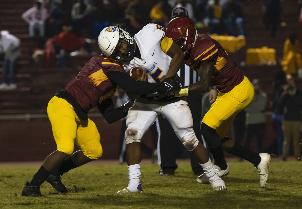Photos: Kiron Benjamin scores 5 TDs as Laurel hammers Hattiesburg in ...