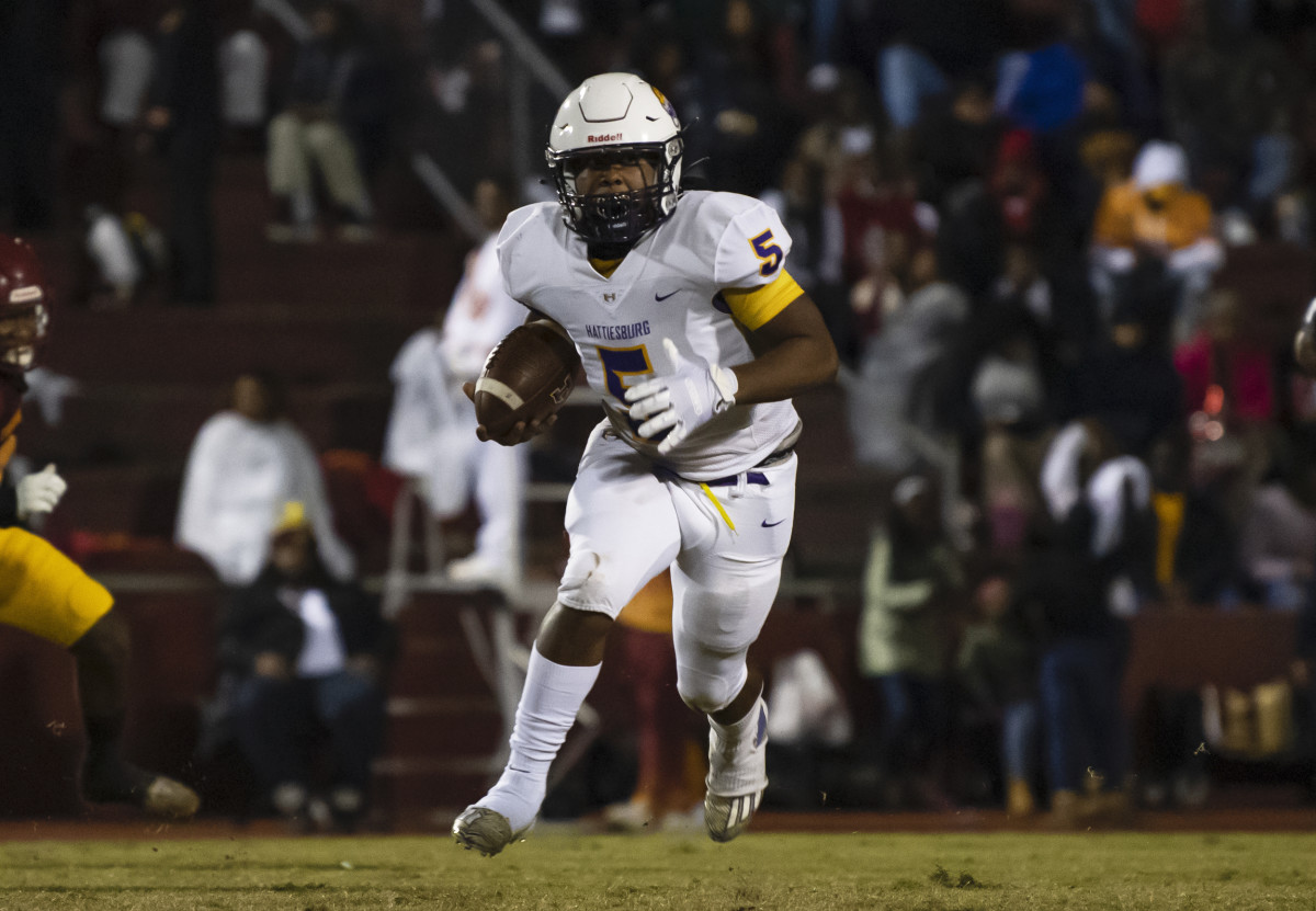 Photos: Kiron Benjamin scores 5 TDs as Laurel hammers Hattiesburg in ...