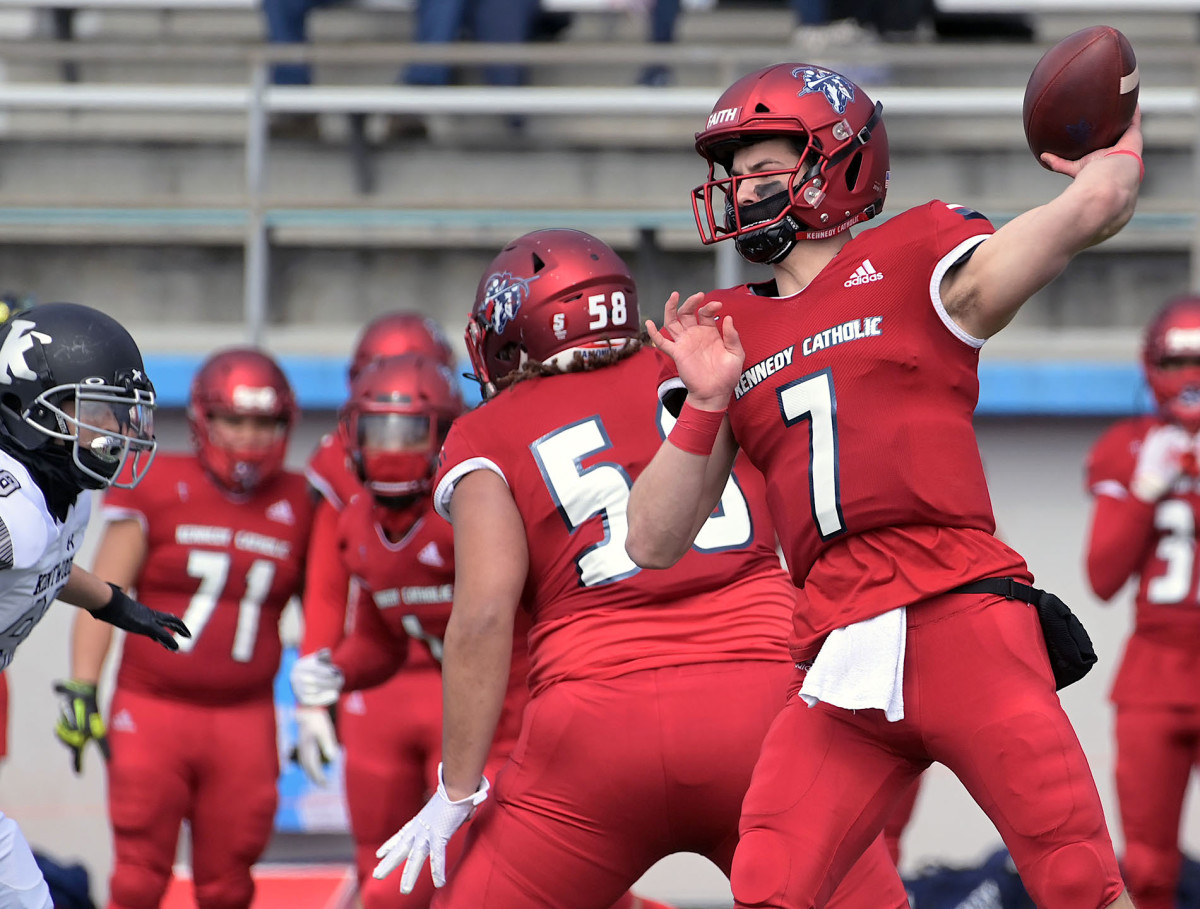 Who are the Gatorade high school football players of the year in each ...