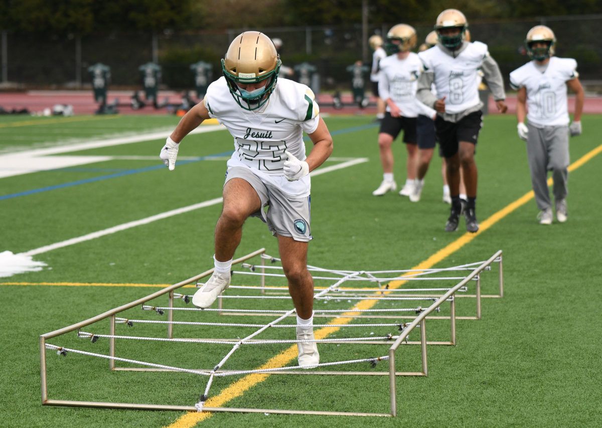 PHOTOS: Jesuit Crusaders prepare for 2021 spring football season ...
