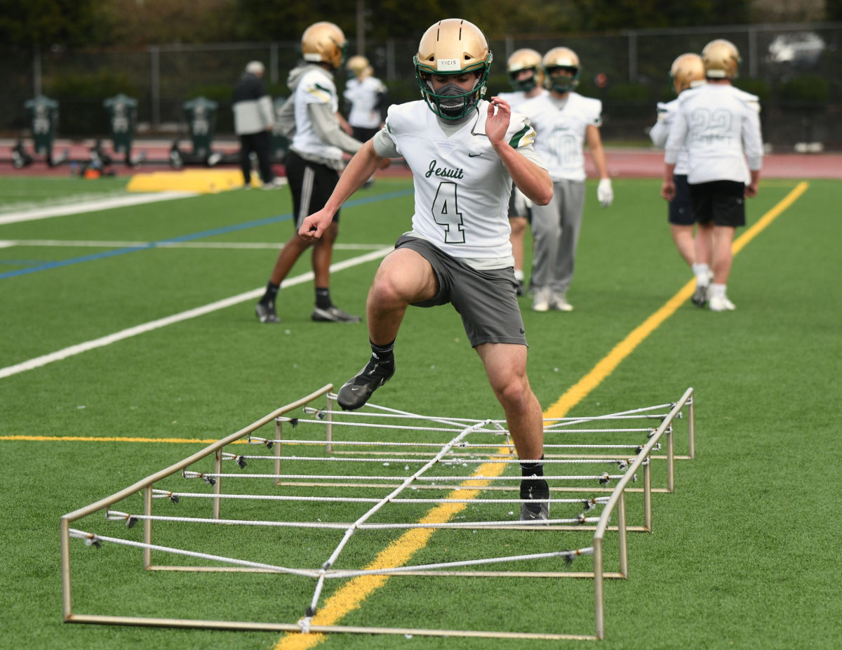 PHOTOS: Jesuit Crusaders prepare for 2021 spring football season ...