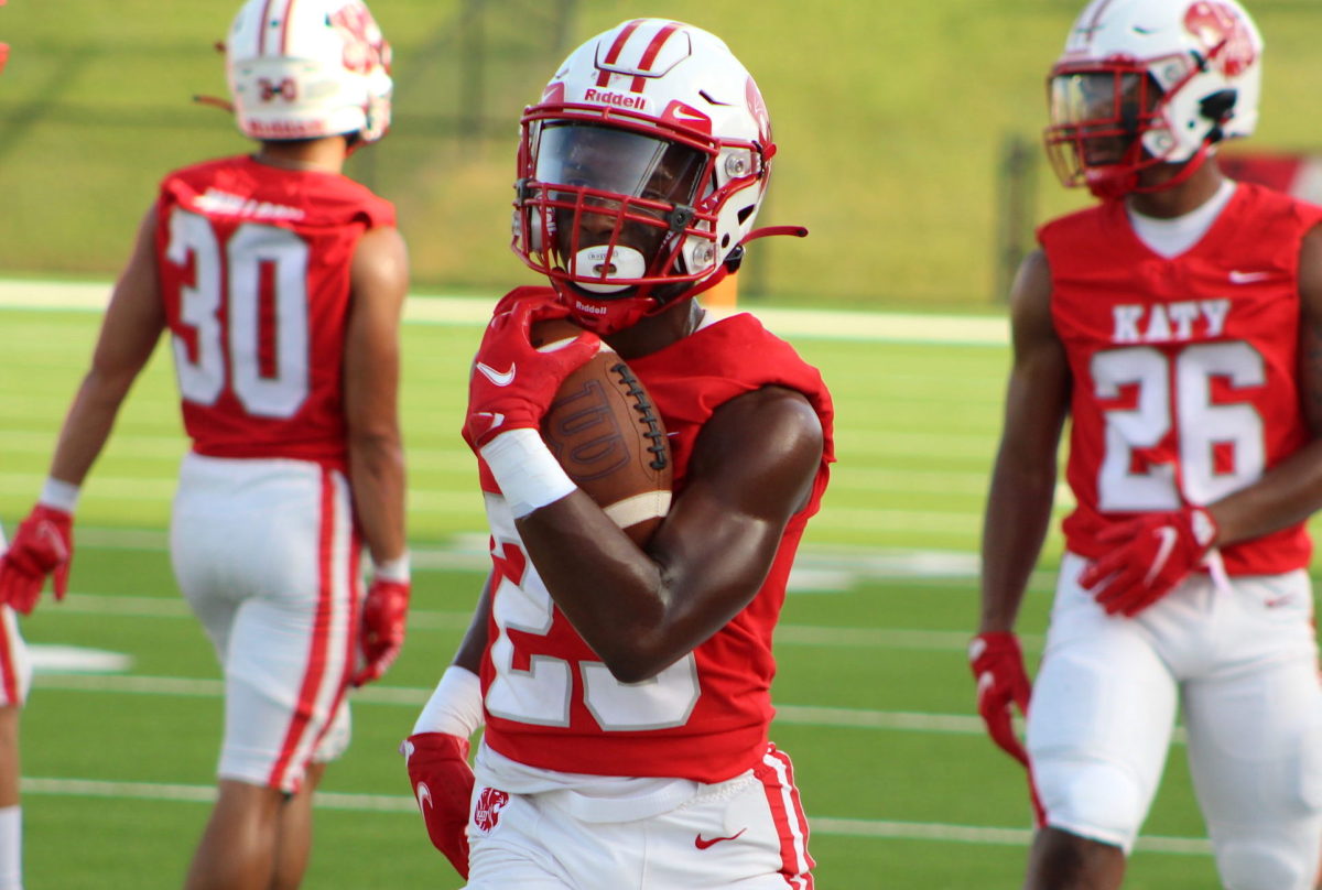 Seth Davis, Texas 2,000-yard rusher, commits to Mississippi State over ...