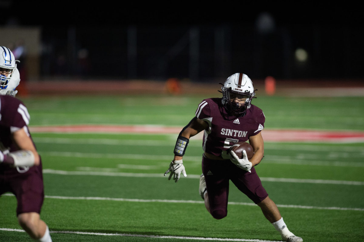 Photos: Rylan Galvan scores 6 touchdowns to lead Sinton over Bandera in ...