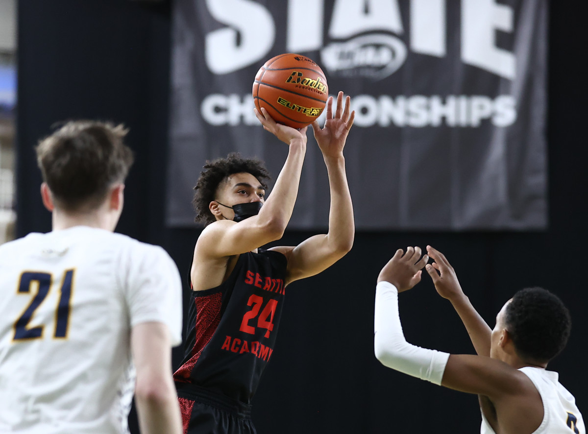 Photos: Fourth quarter surge lifts No. 7 Annie Wright boys to first ...