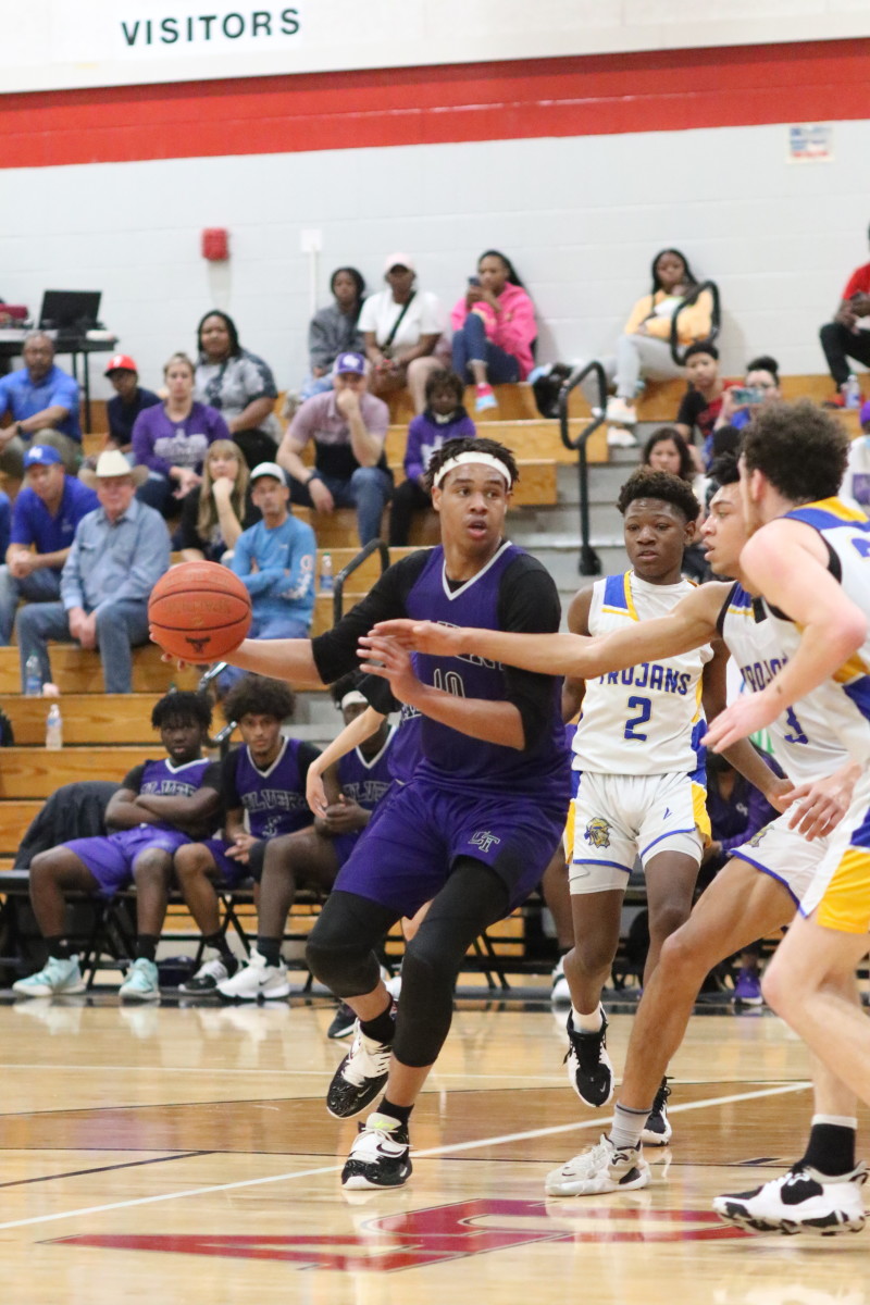 Photos: Kevondre Corona leads Calvert over Trinidad in Texas 1A boys ...