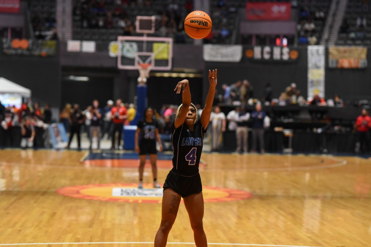 Debreasha Powe caps stellar career by leading Meridian to 6A ...