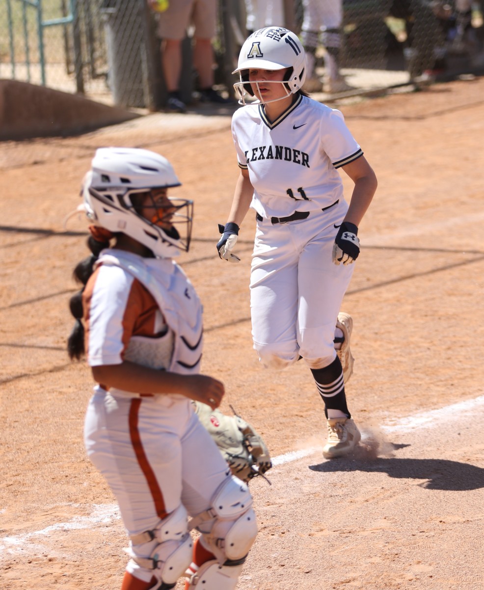 Photos: Larissa Jacquez leads Eagle Pass softball to district victory ...