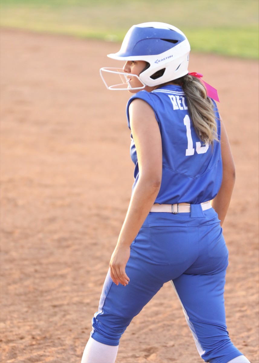 Del Rio holds off Laredo Alexander 11-9 in District 30-6A softball ...