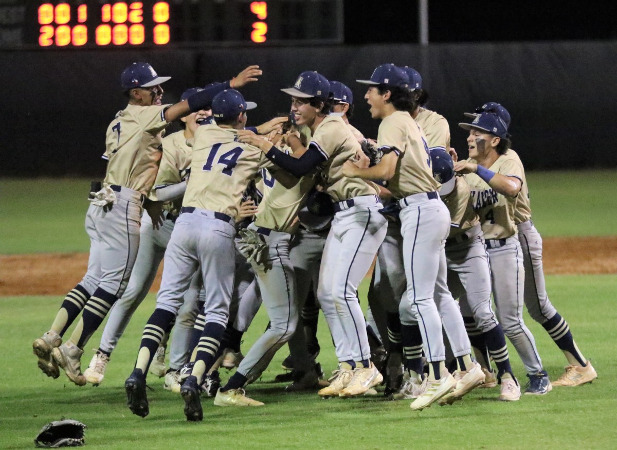 Photos: Laredo Alexander rallies to beat rival Laredo United and ...