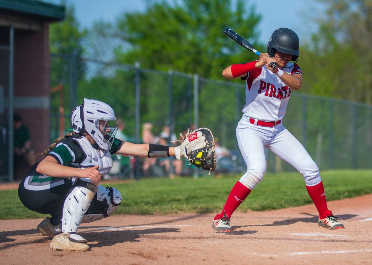 Aurora softball sparkles in 7-1 Division 2 sectional final win over ...