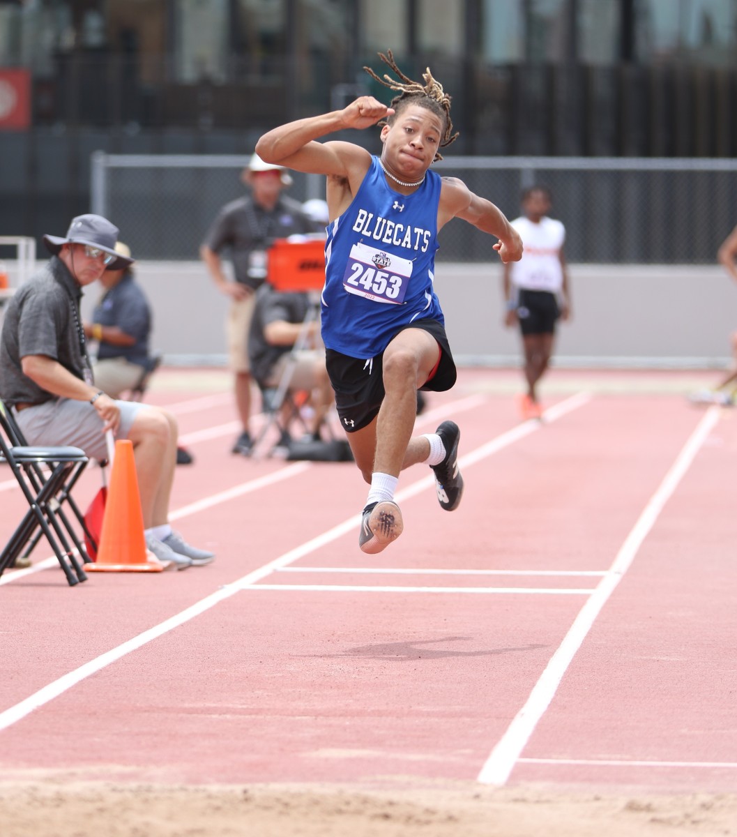 Look: 2A, 5A athletes compete in 2022 Texas (UIL) Track & Field State ...