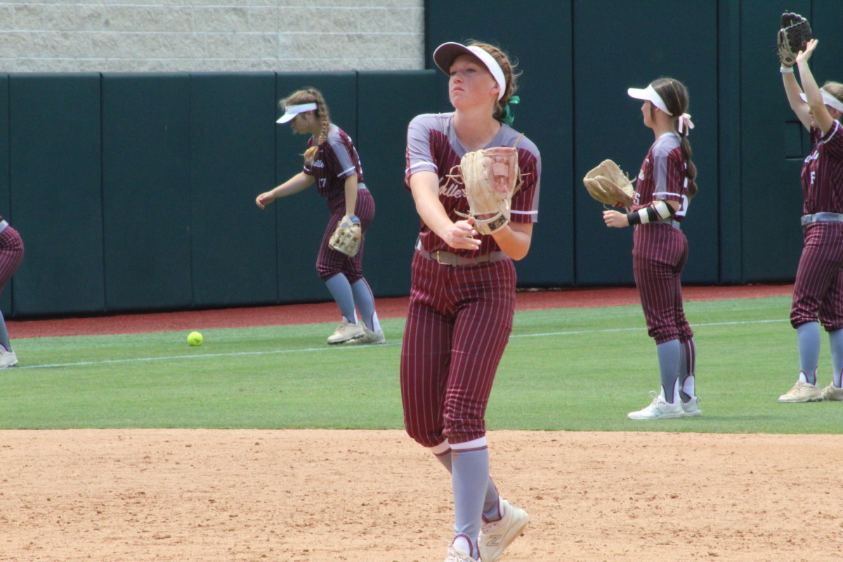 Hallettsville beats Coahoma to capture Texas UIL 3A Softball State ...
