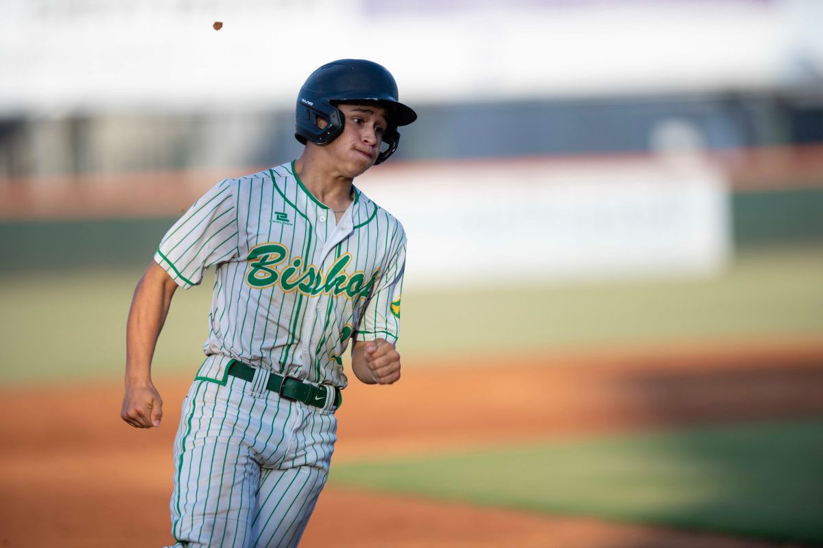Look: Bishop beats London in extra innings to force Game 3 in Region IV ...