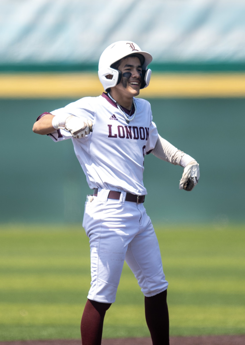 Look: London rallies to beat Bishop and advance to Texas UIL 3A ...