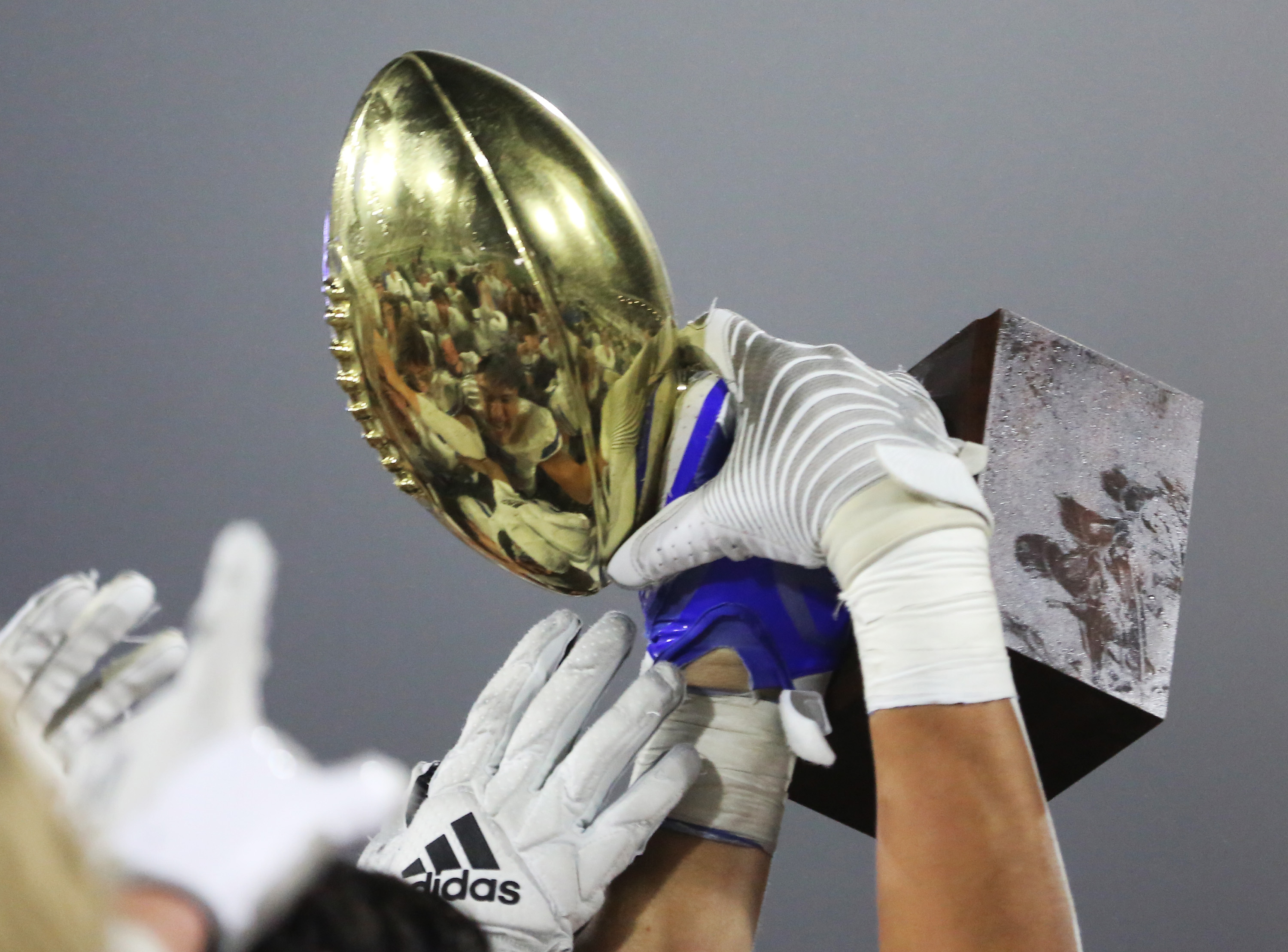 Texas high school football playoffs: UIL small school regional final ...
