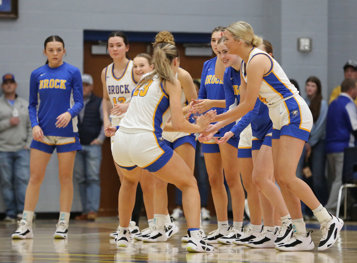 Landry Robertson, Peyton Hull lead Peaster past Brock to clinch ...