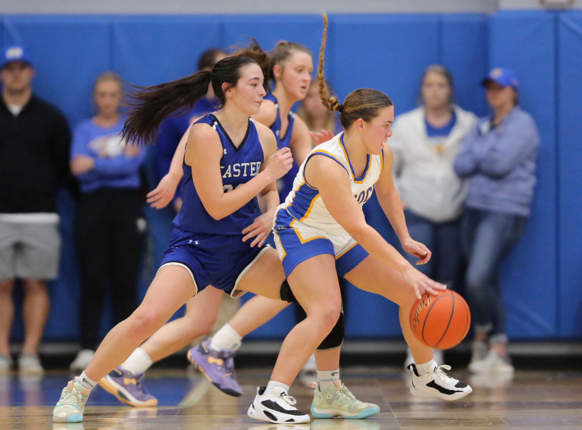 Landry Robertson, Peyton Hull lead Peaster past Brock to clinch ...