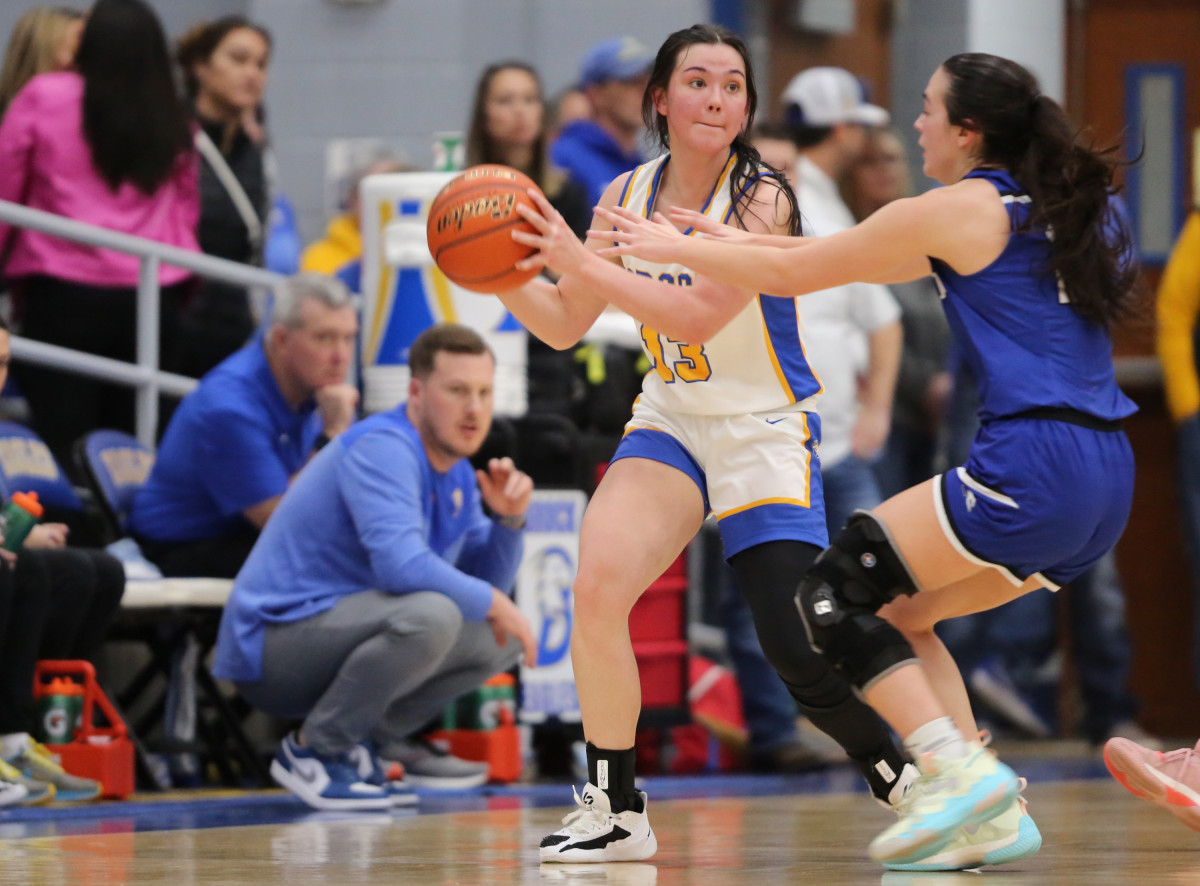 Landry Robertson, Peyton Hull lead Peaster past Brock to clinch ...