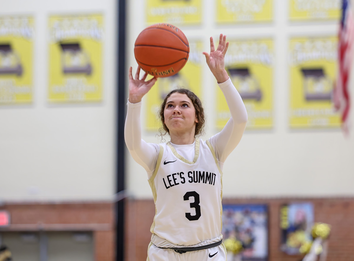 Photos: Ava Miles leads Park Hill South girls basketball past host Lee's Summit - Sports ...