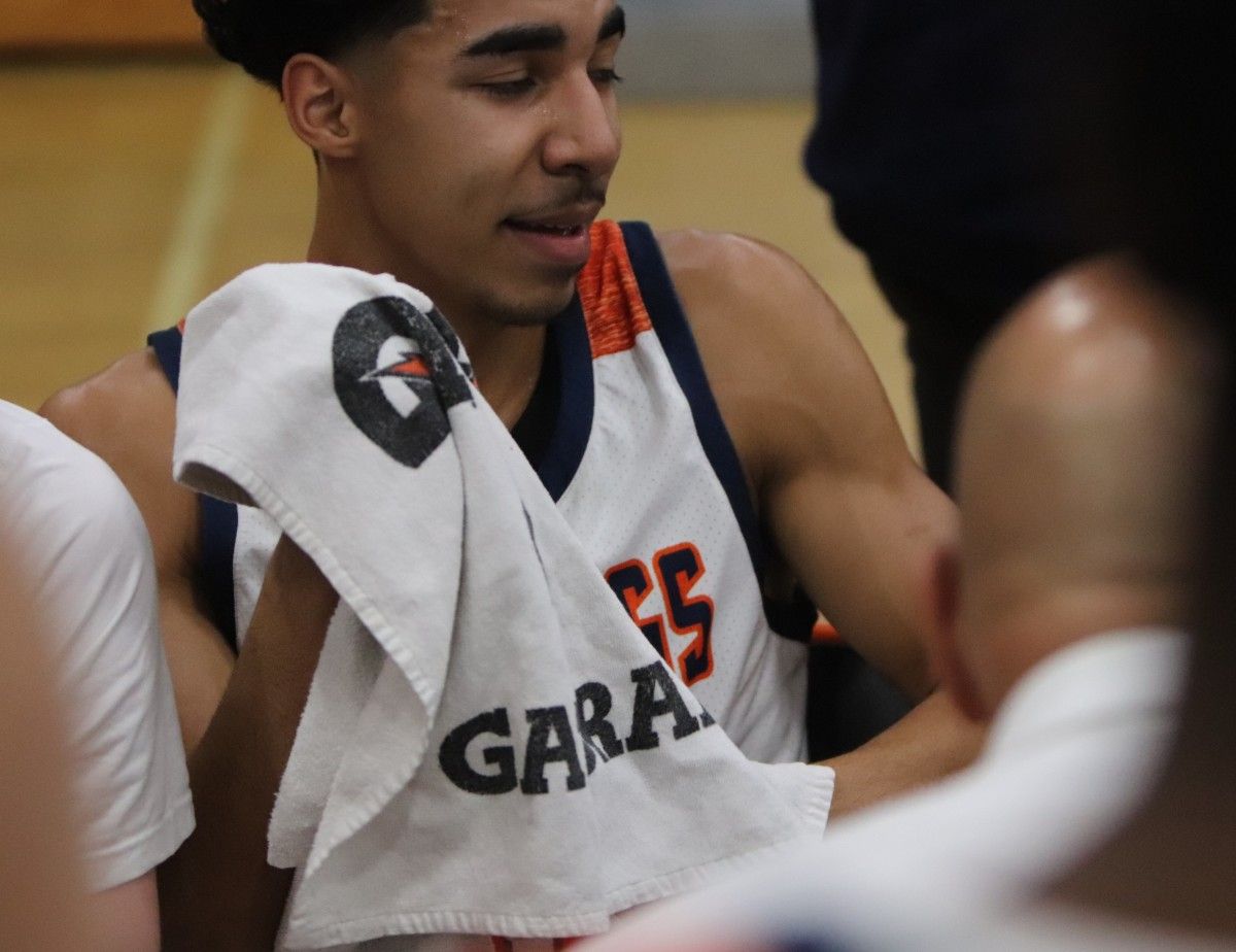 Record-setting Darnez Slater dances to own beat, leads Roosevelt into ...