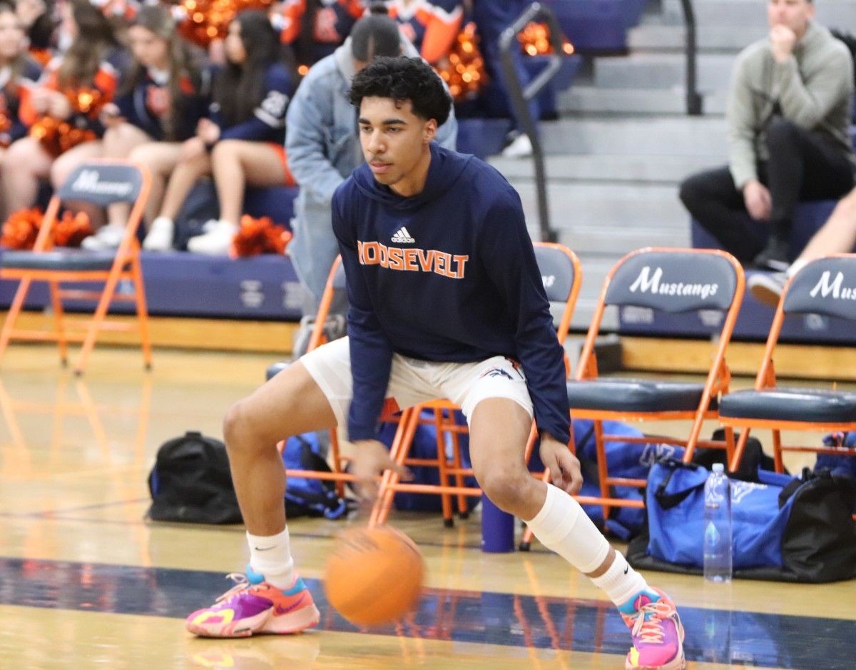 Record-setting Darnez Slater dances to own beat, leads Roosevelt into ...