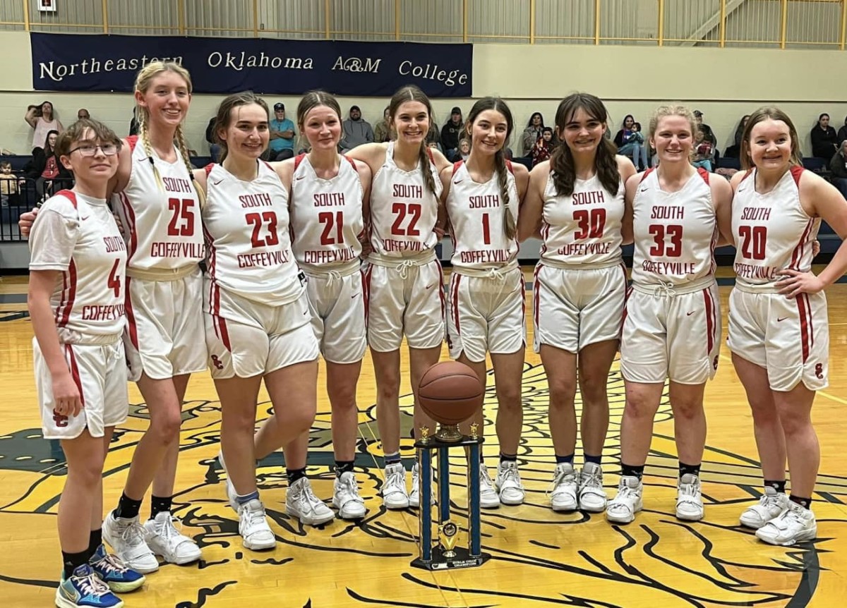 Small-school South Coffeyville girls basketball team thinking big as ...