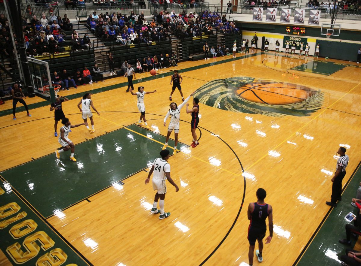 Ron Holland, KJ Lewis shine, as Duncanville beats DeSoto to capture ...