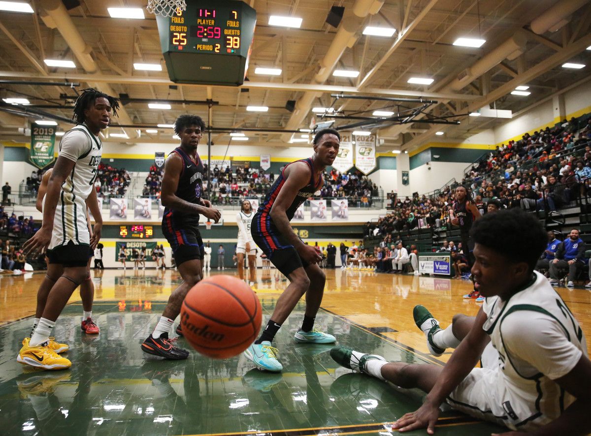Ron Holland, KJ Lewis shine, as Duncanville beats DeSoto to capture ...