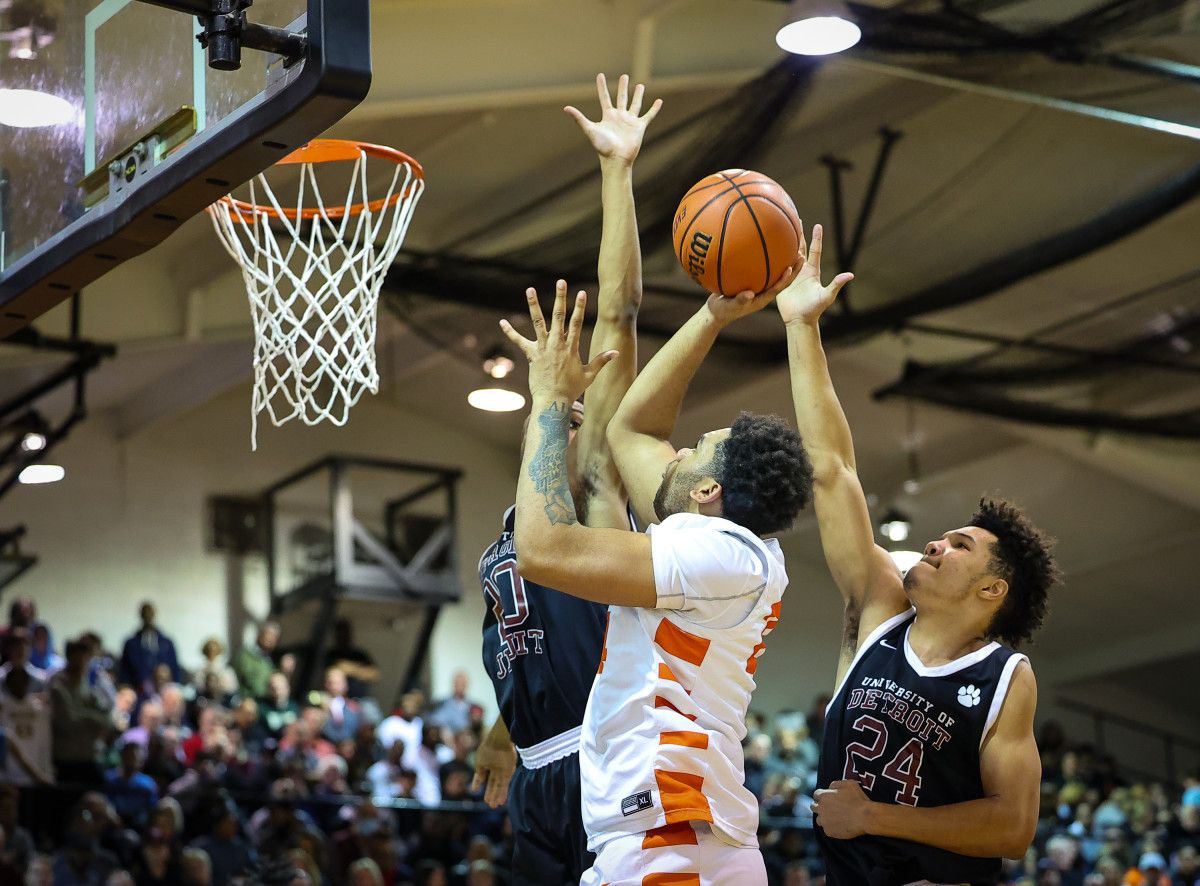 Photos: Brother Rice boys basketball defeats U-D Jesuit, clinches ...