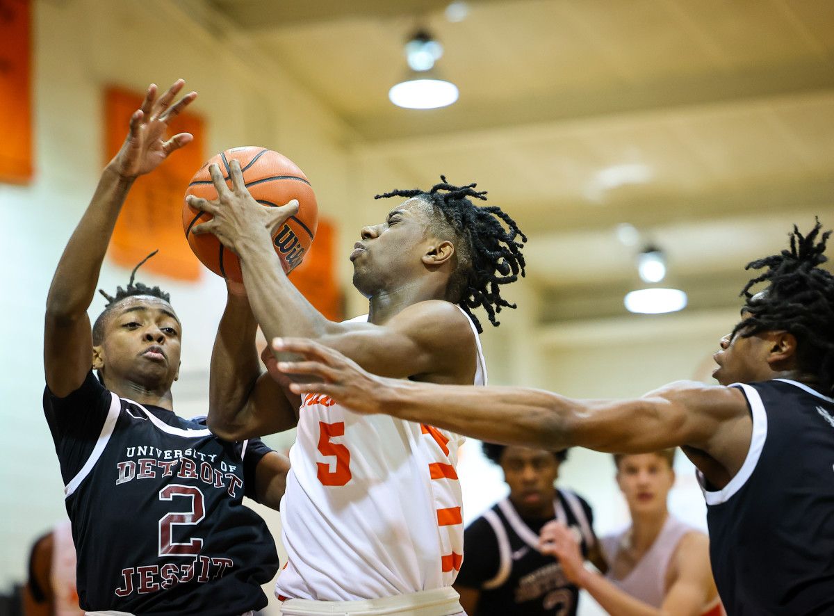 Photos: Brother Rice boys basketball defeats U-D Jesuit, clinches ...