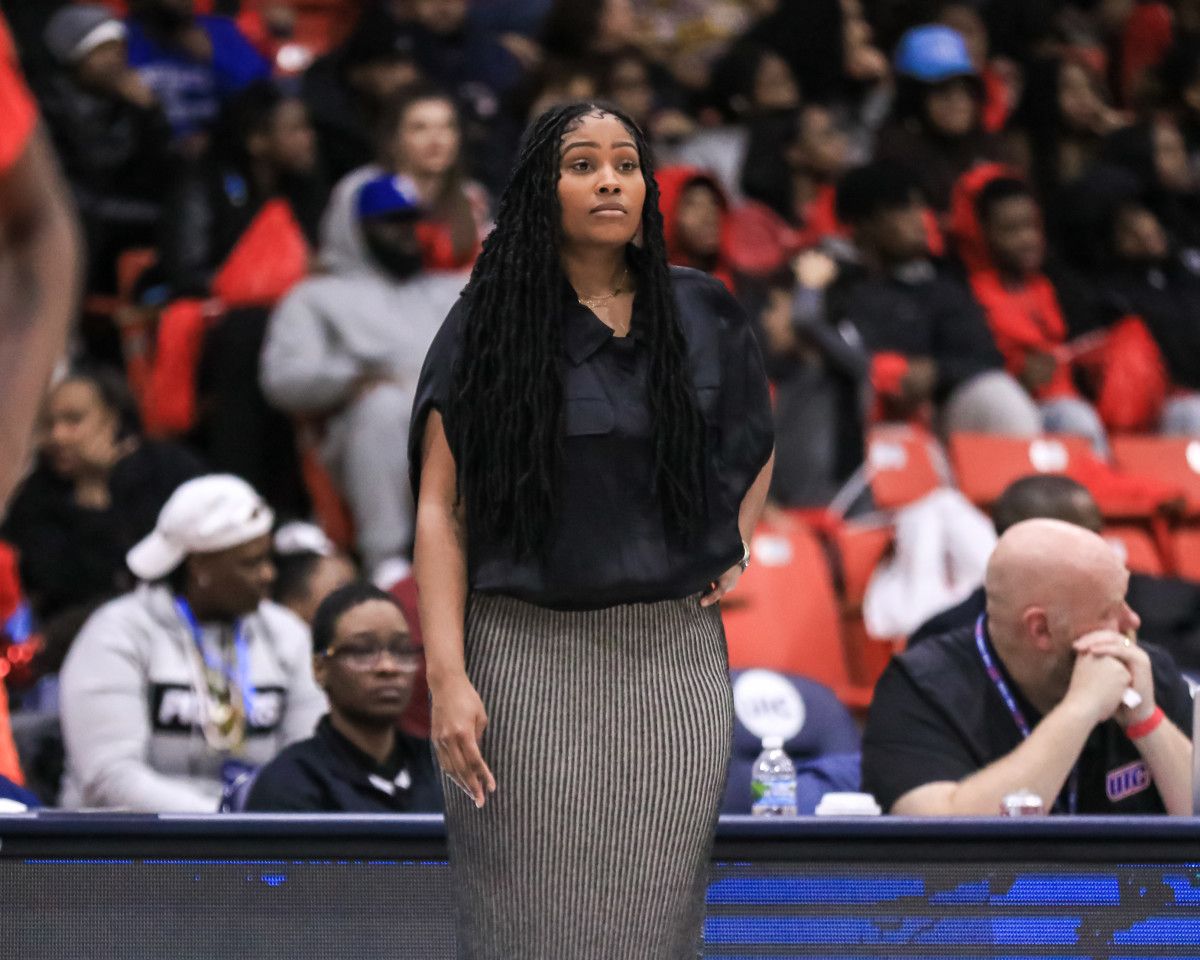Photos: Whitney Young girls top Kenwood for Chicago Public League ...