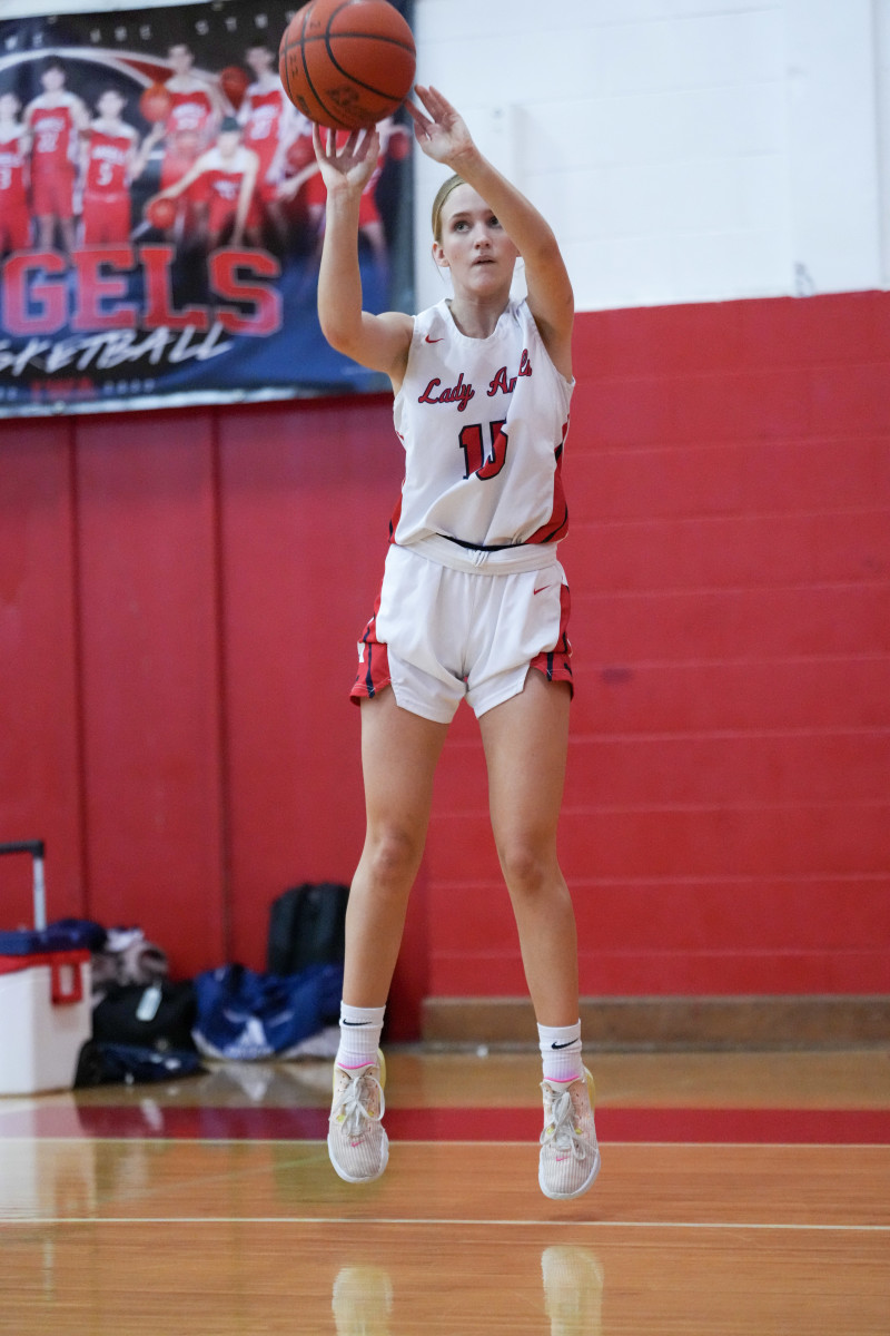 Emma Romanczyk propels CC Incarnate Word past Cypress Christian in TAPPS 4A girls basketball ...