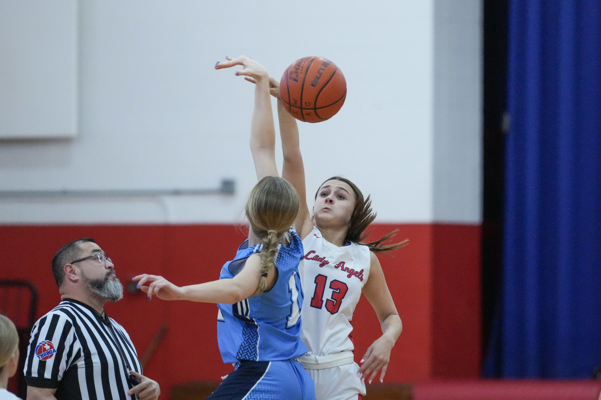 Emma Romanczyk propels CC Incarnate Word past Cypress Christian in TAPPS 4A girls basketball ...