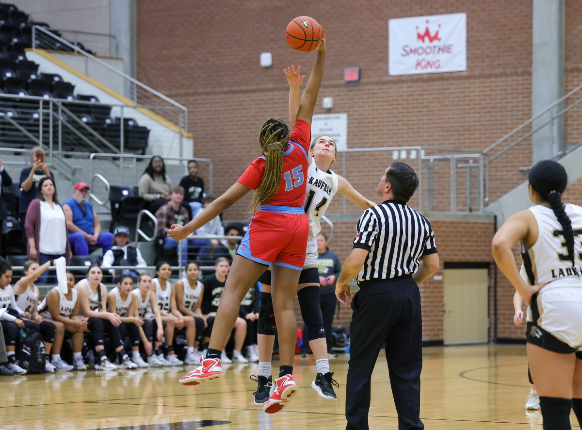 Aubre Prox, Piper Wilburn push Kaufman past Dallas Carter in 4A Texas ...